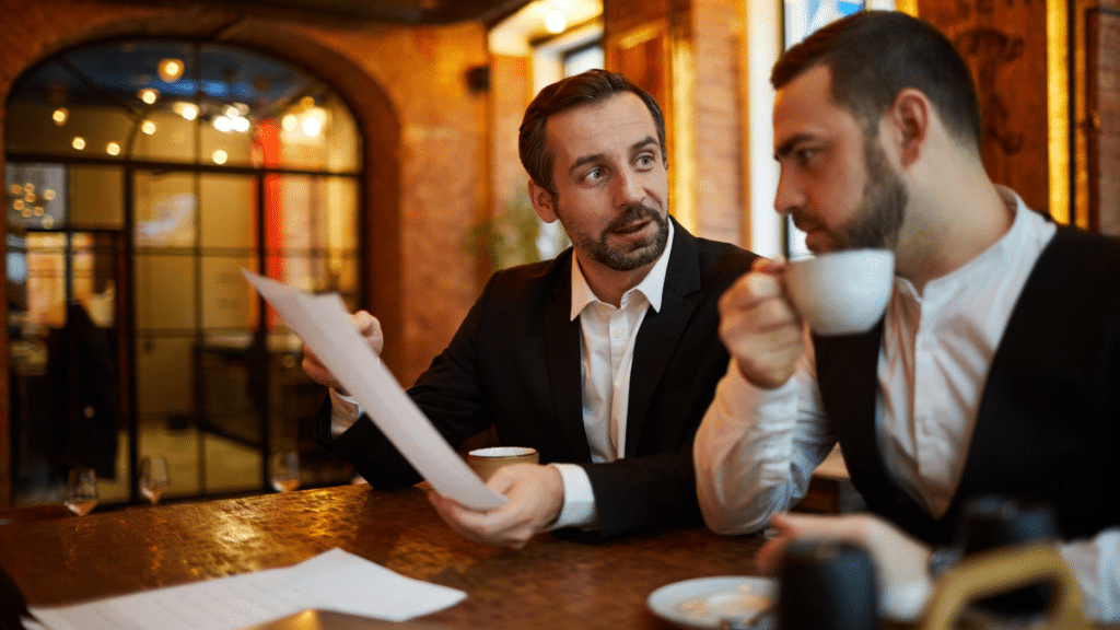 How to Create a Restaurant Management Training Plan - Kickfin
